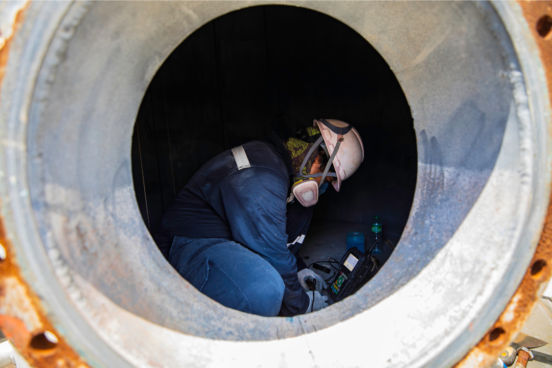 Confined Space Safety: What You Need to Know - HSI