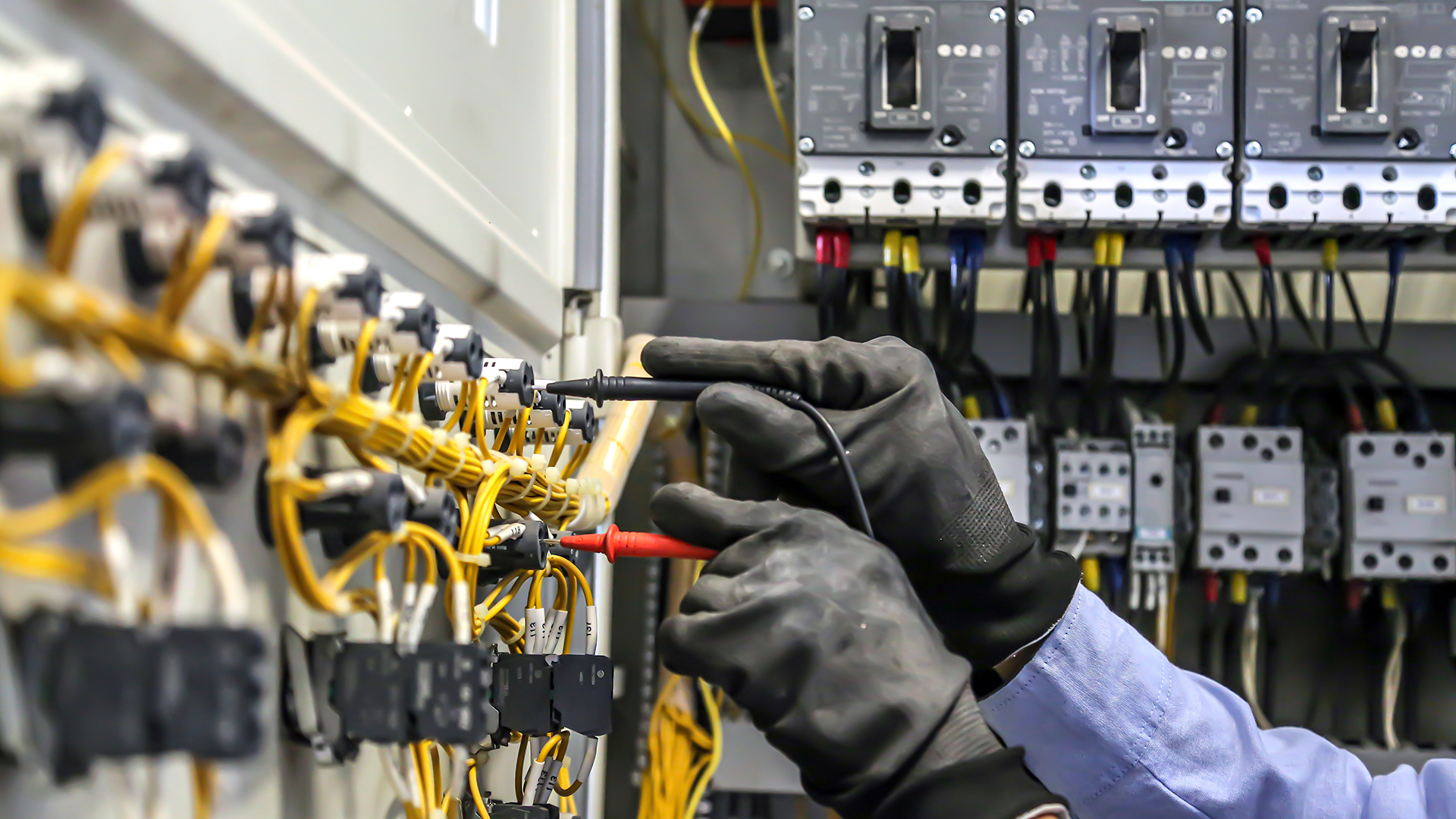 301-08 - Single and Poly-phase Metering - HSI